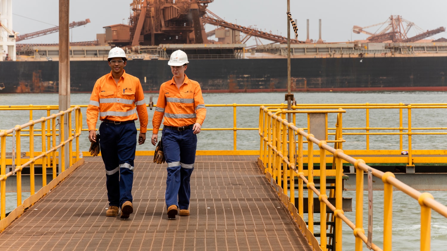 BHP awards world's first LNG-fuelled Newcastlemax bulk carrier tender ...