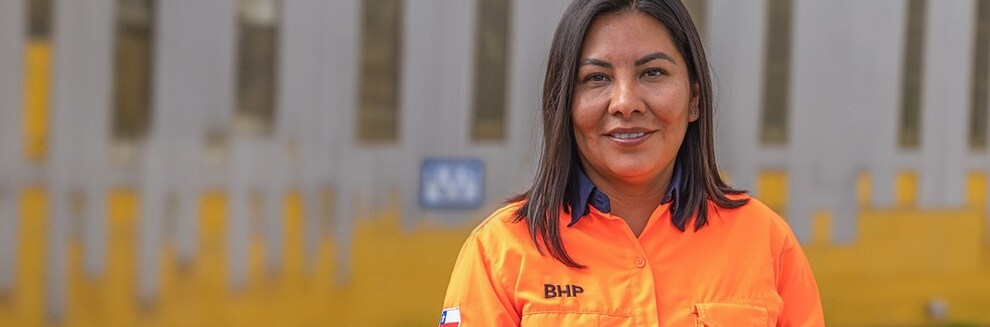 BHP es la primera minera en Chile en superar el 40% de presencia femenina